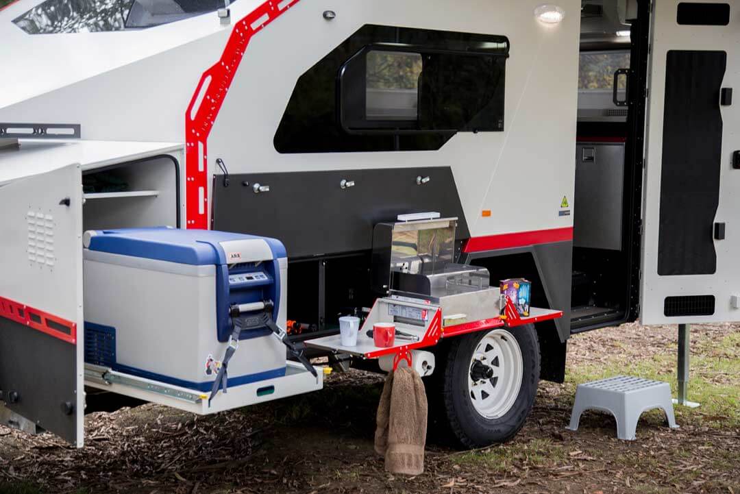 Whats new in the 2014 Topaz - TRACK TRAILER