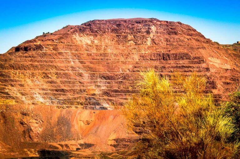 THE PILBARA - TRACK TRAILER